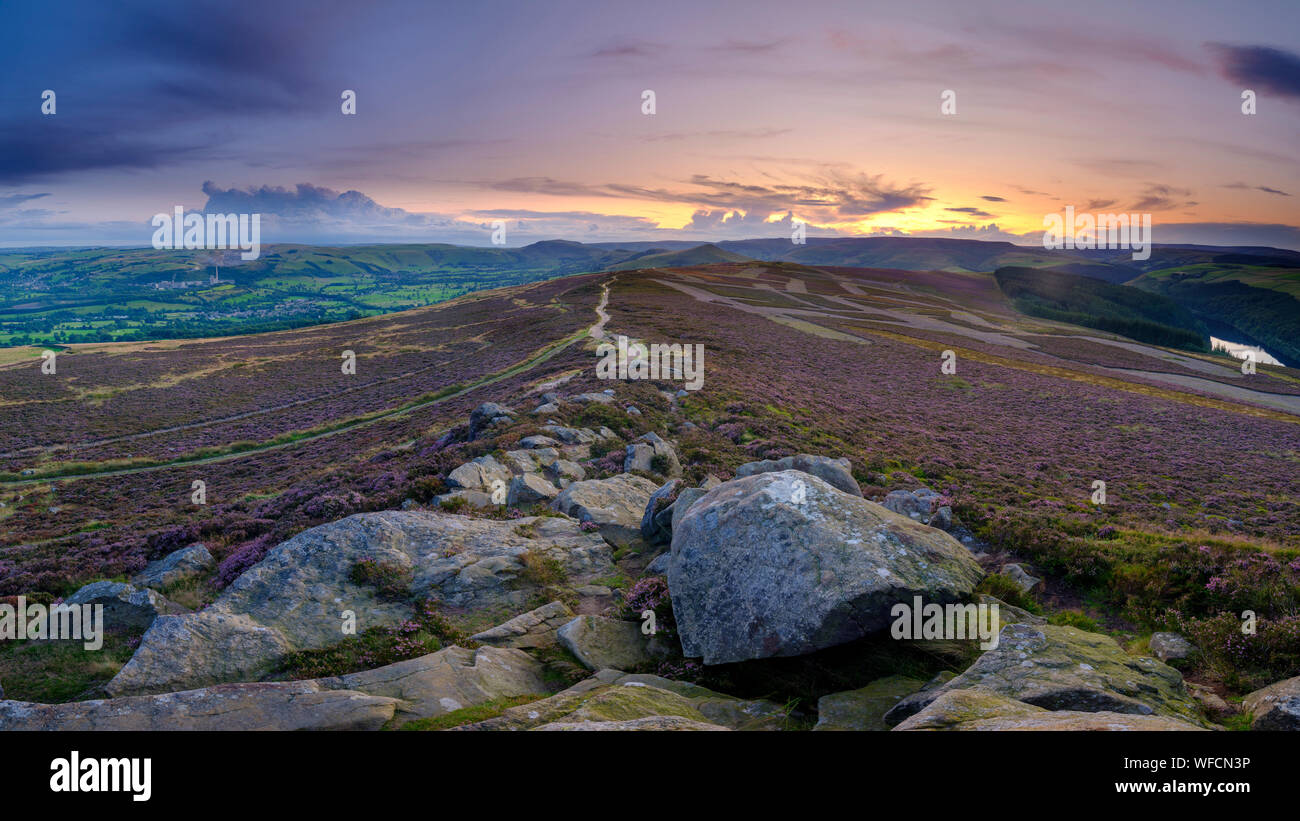 Peak district scenery hi-res stock photography and images - Alamy