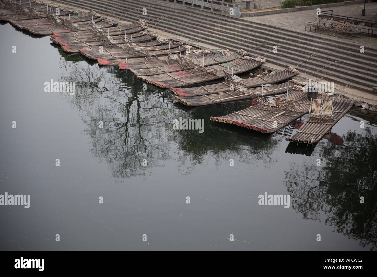 Rafts by riverbank hi-res stock photography and images - Alamy