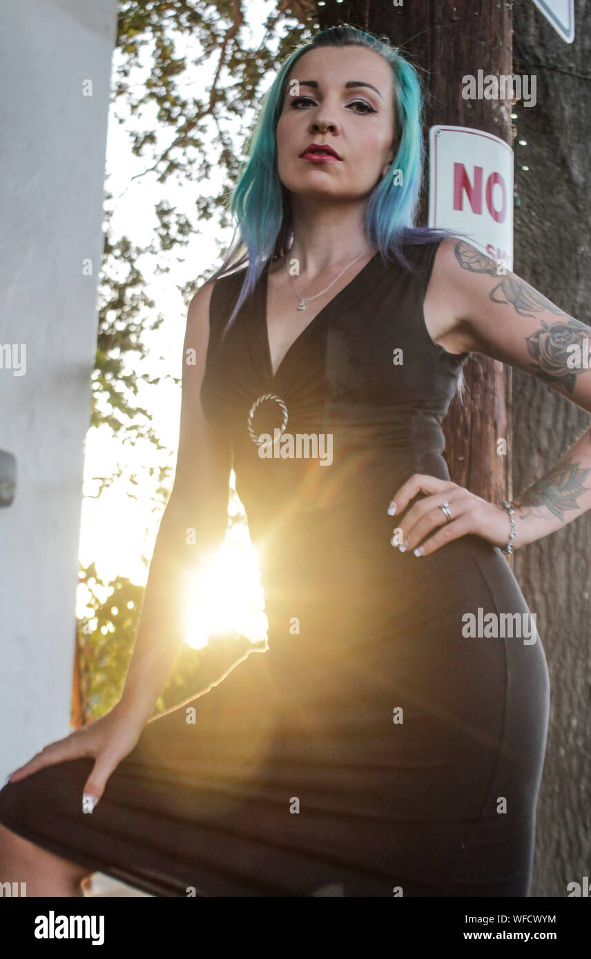 Sunset with model hi-res stock photography and images - Alamy