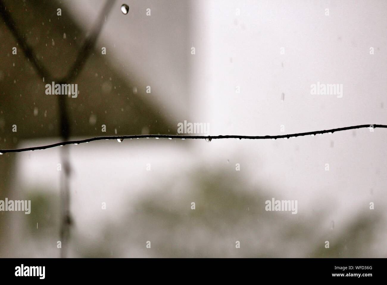 Water dripping window hi-res stock photography and images - Alamy