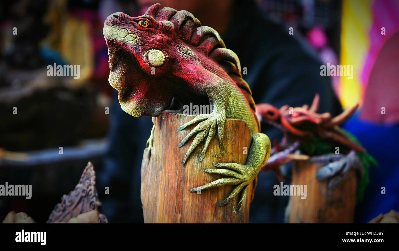 Lizard Statue High Resolution Stock Photography and Images - Alamy