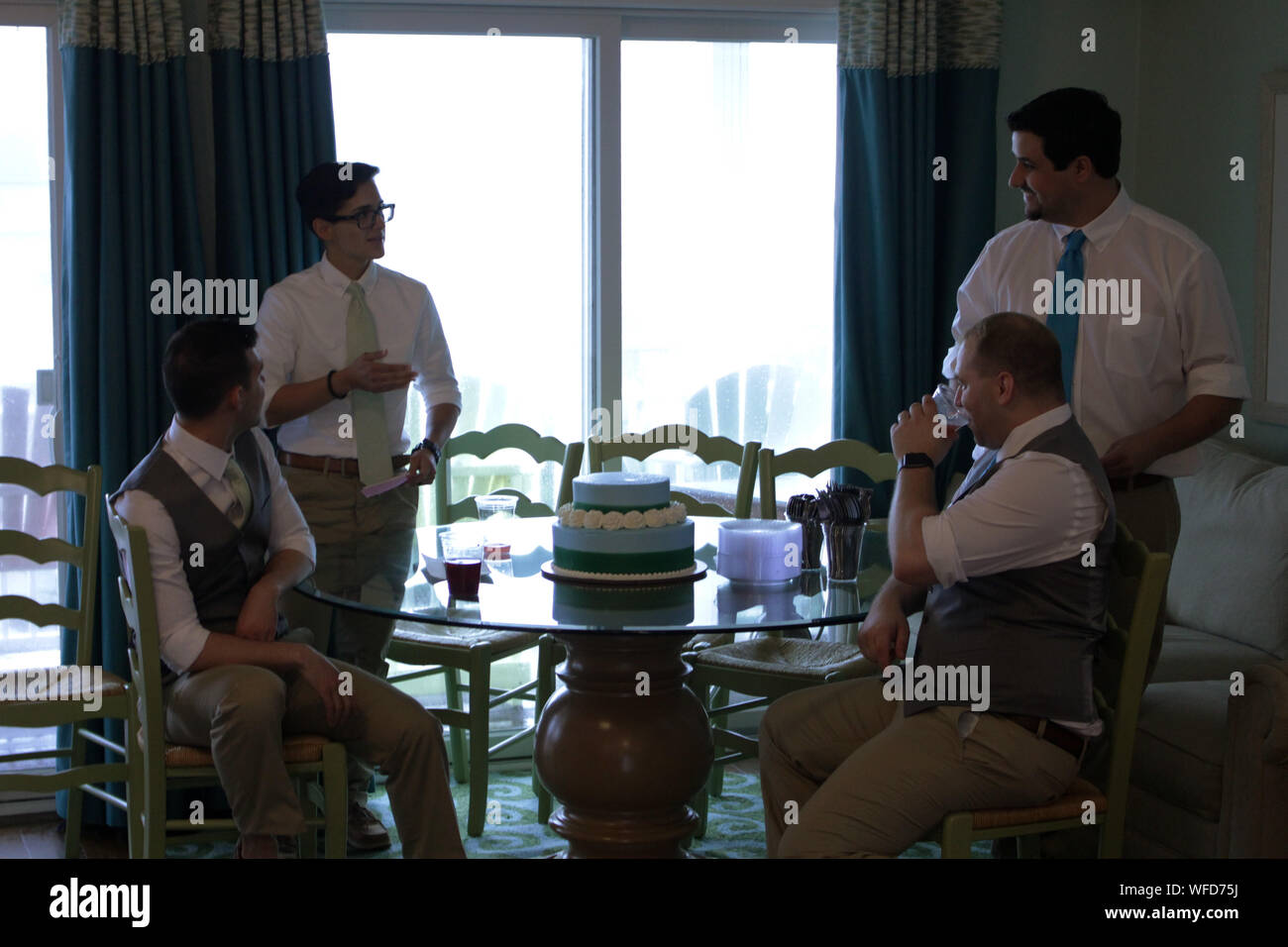 Male party hi-res stock photography and images - Alamy