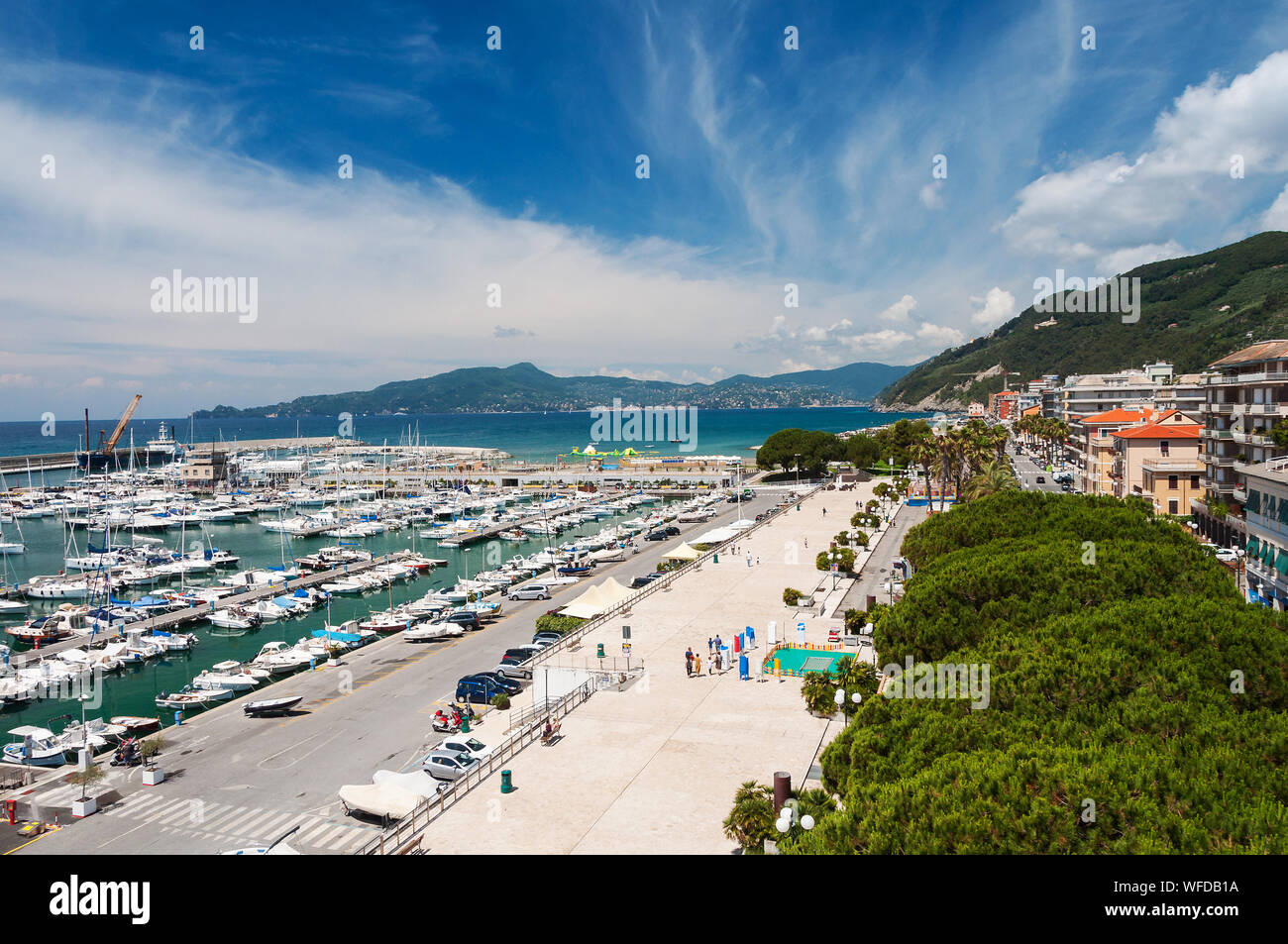 Chiavari hi-res stock photography and images - Alamy
