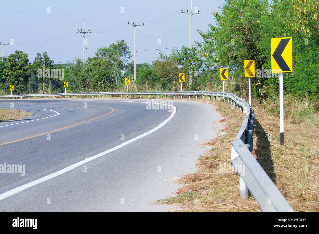 Empty street signs hi-res stock photography and images - Alamy