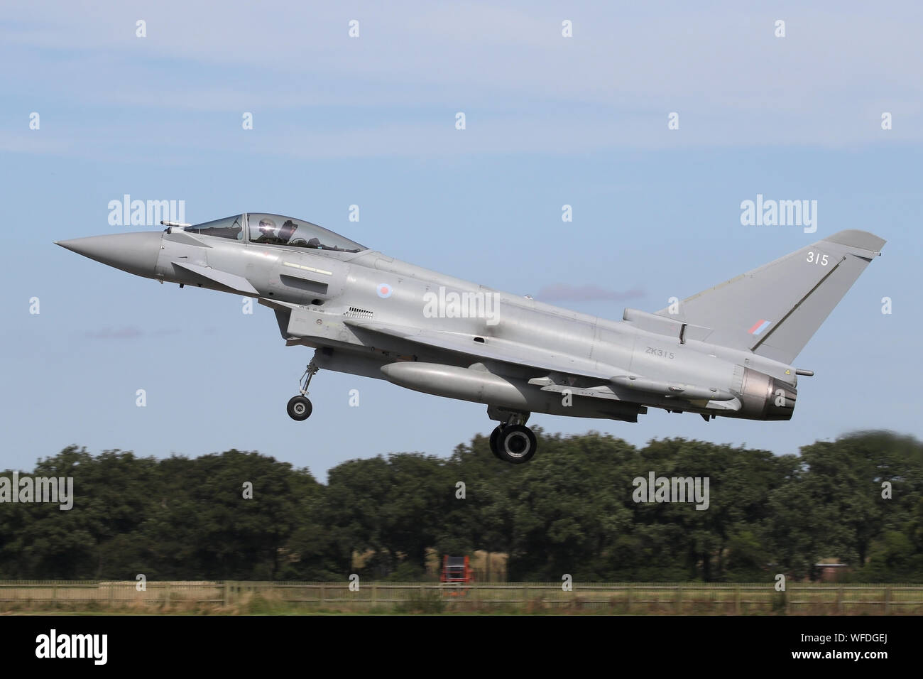 Eurofighter typhoon raf side hi-res stock photography and images - Alamy