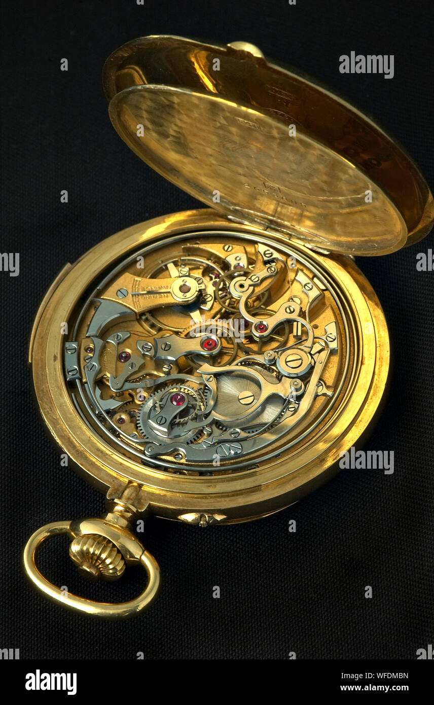 Open Pocket Watch High Resolution Stock Photography and Images - Alamy