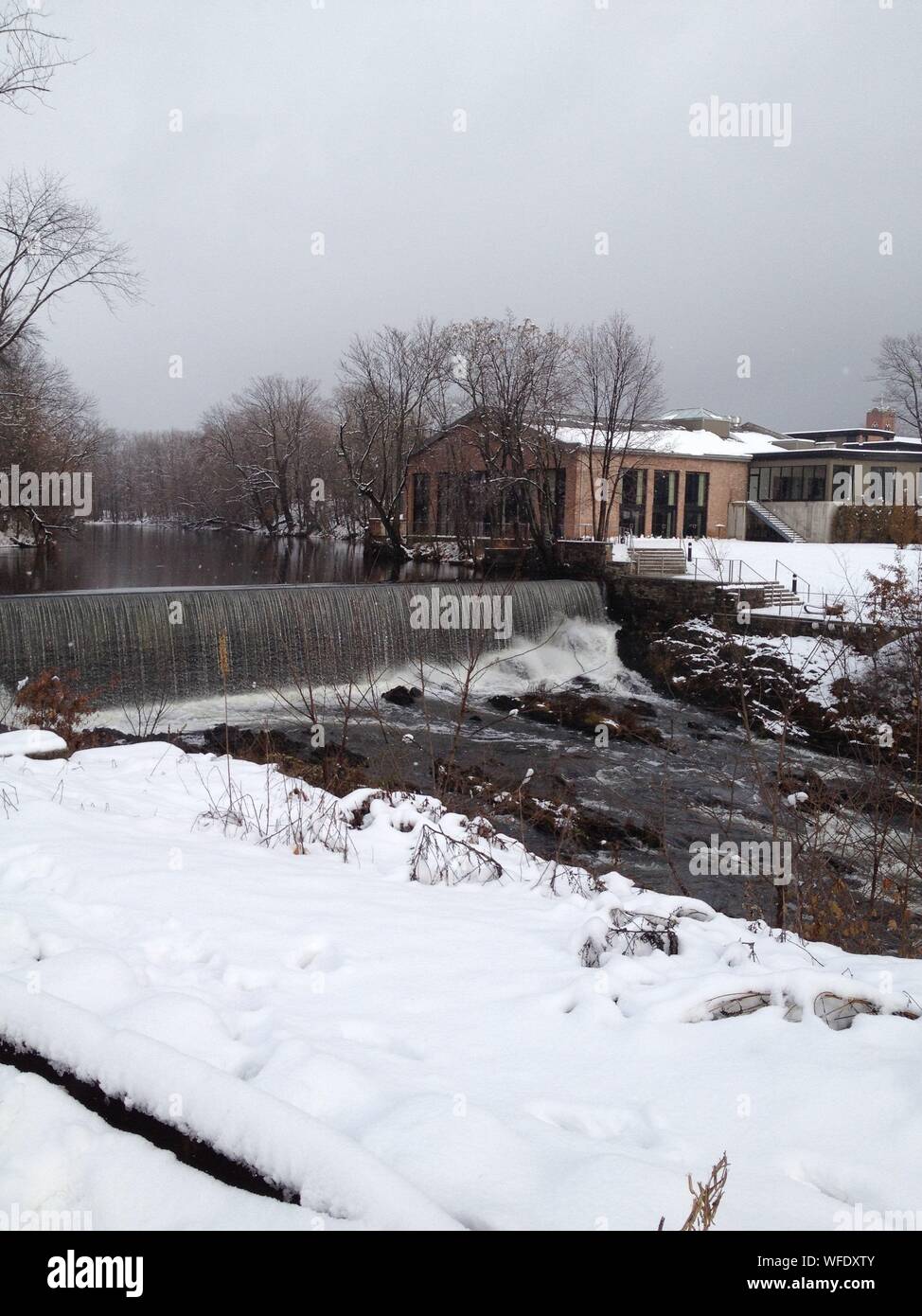 Waterfall dam hi-res stock photography and images - Alamy