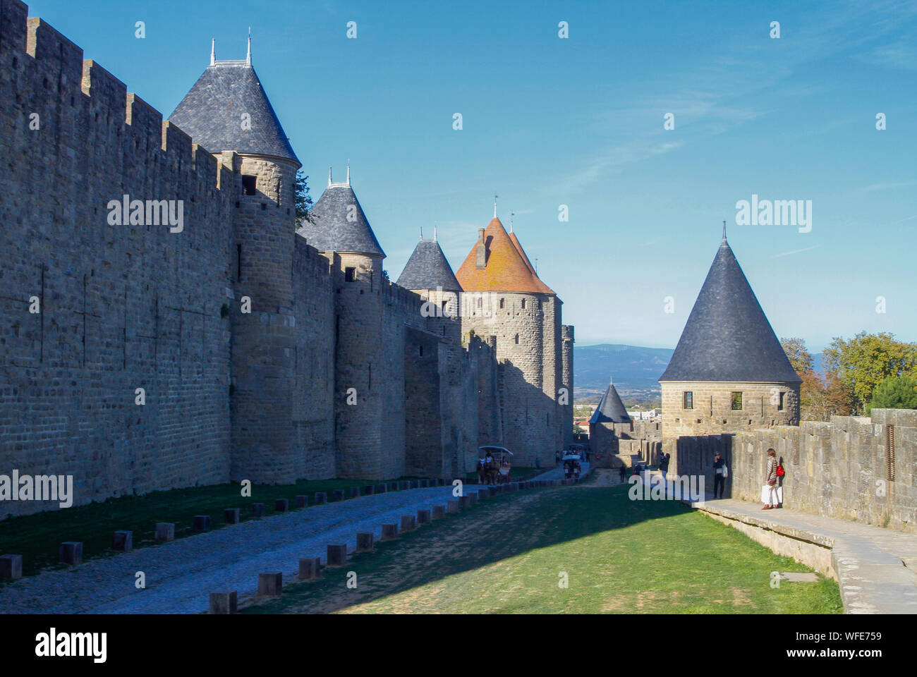 Crenellated walls hi-res stock photography and images - Alamy