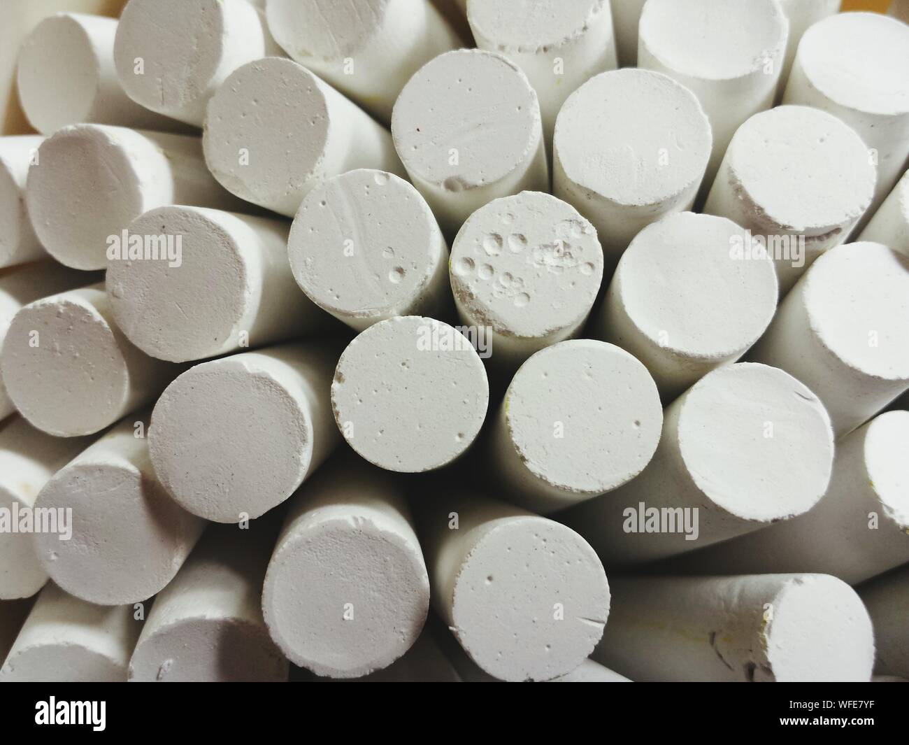 Chalk sticks hi-res stock photography and images - Alamy