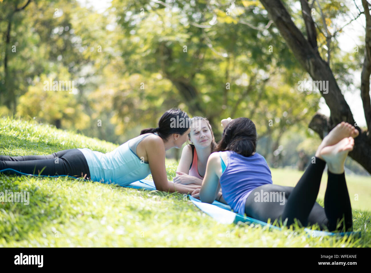 People lying down hi-res stock photography and images - Alamy