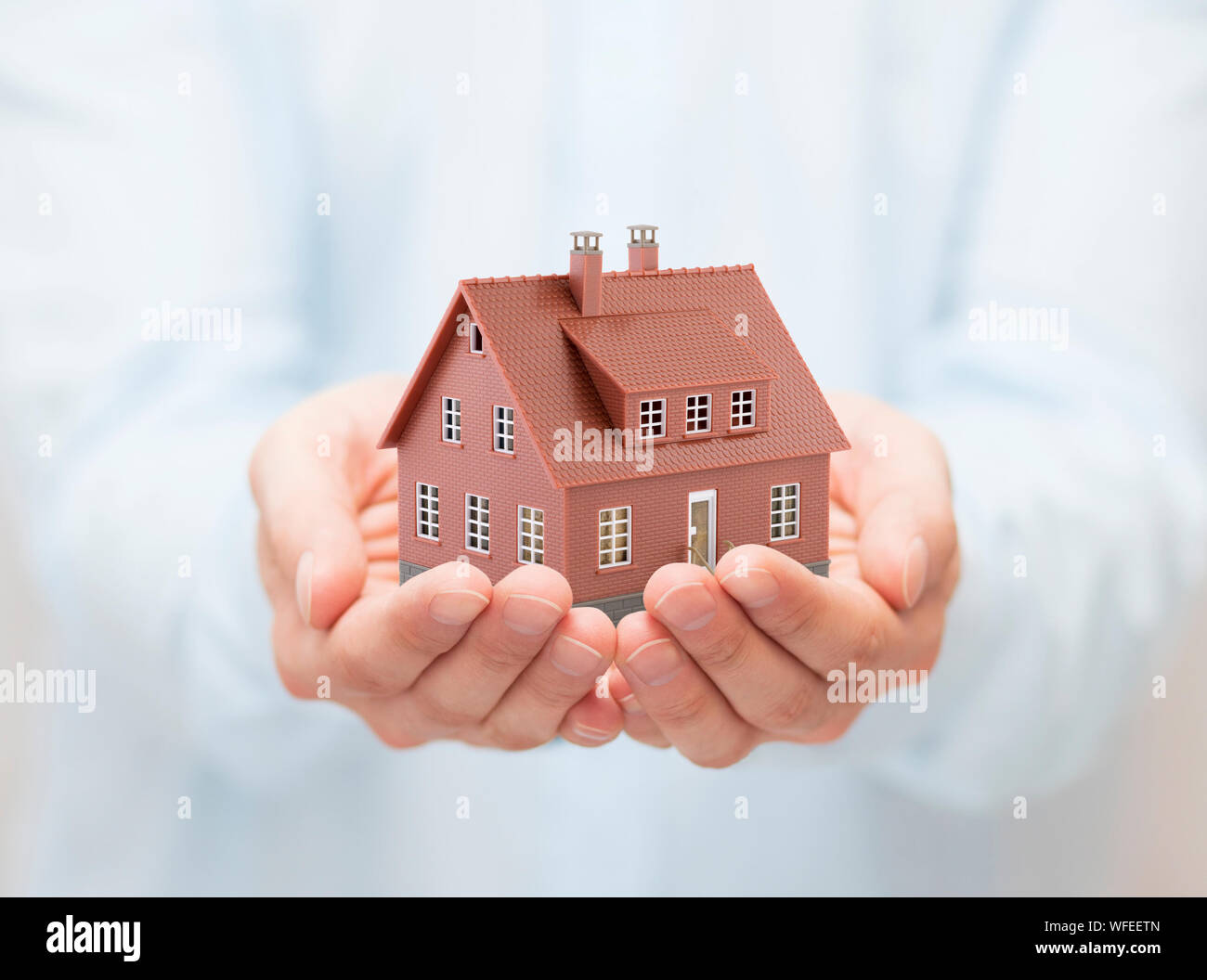 Hold building hi-res stock photography and images - Alamy