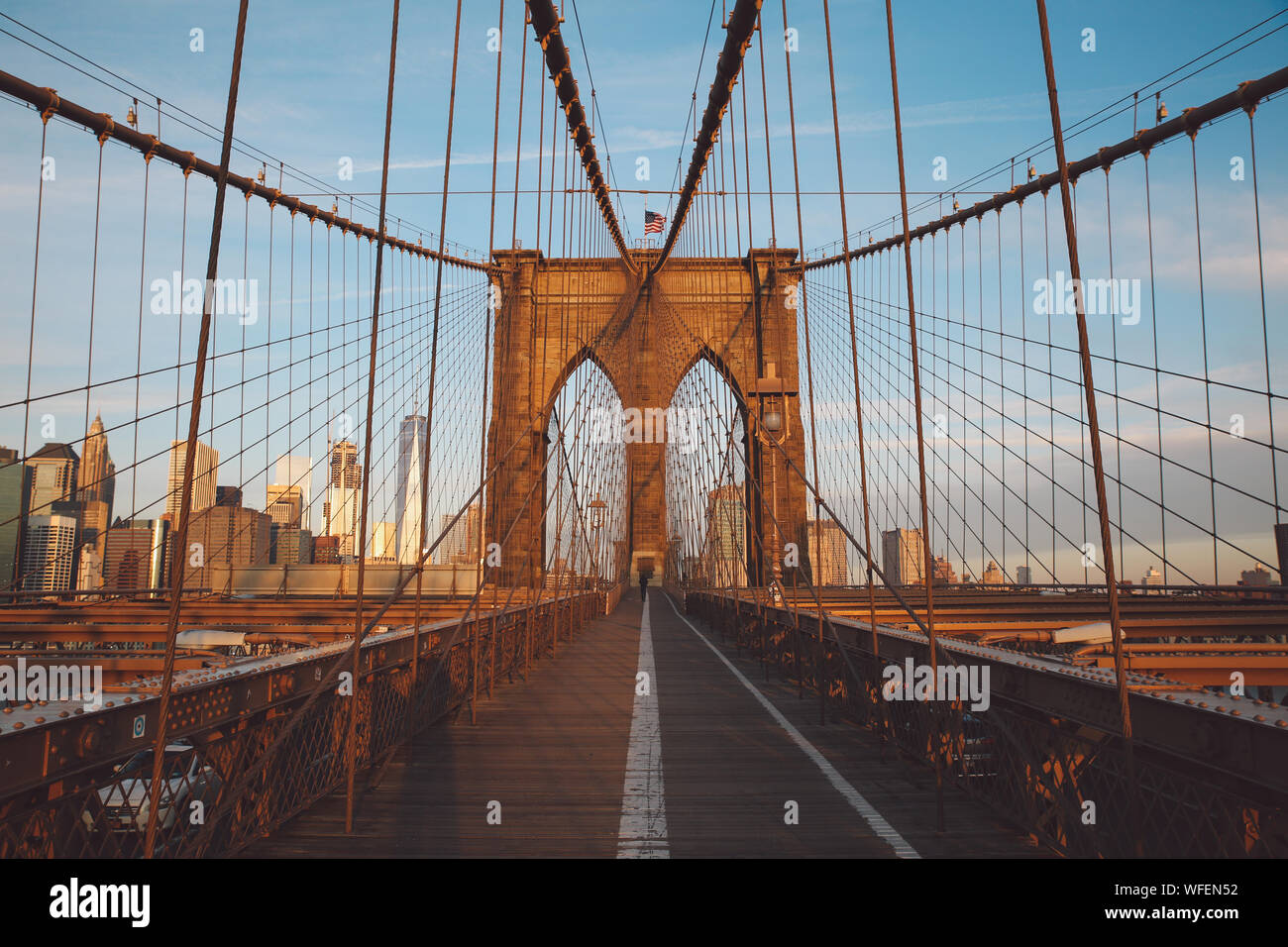 Steel arch suspension bridge hi-res stock photography and images - Alamy