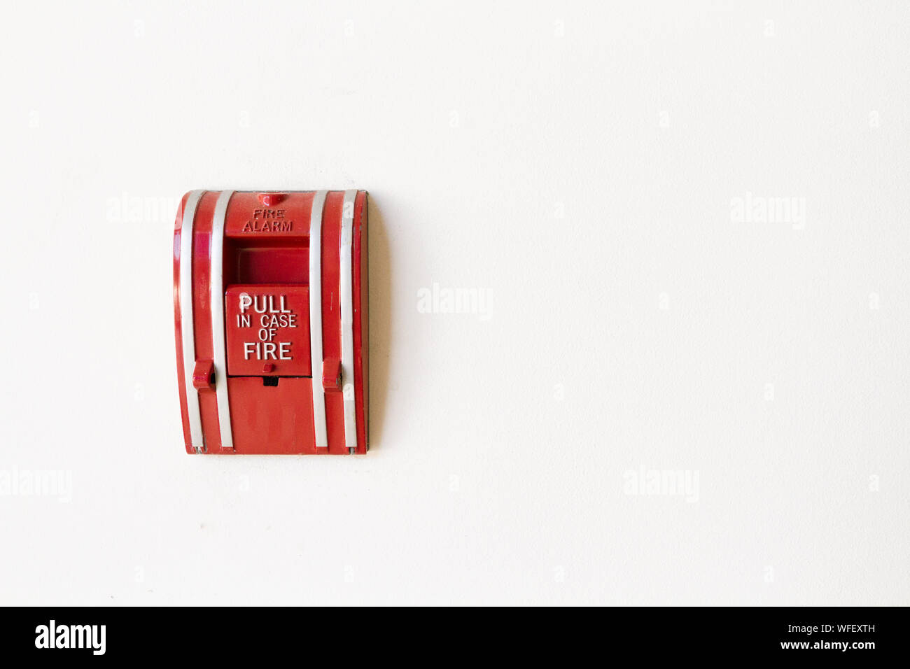 Pull down handle hi-res stock photography and images - Alamy