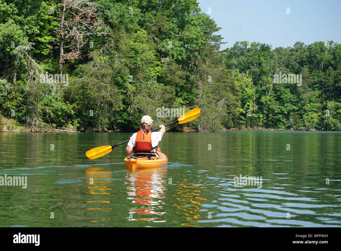 Senior environment hi-res stock photography and images - Alamy