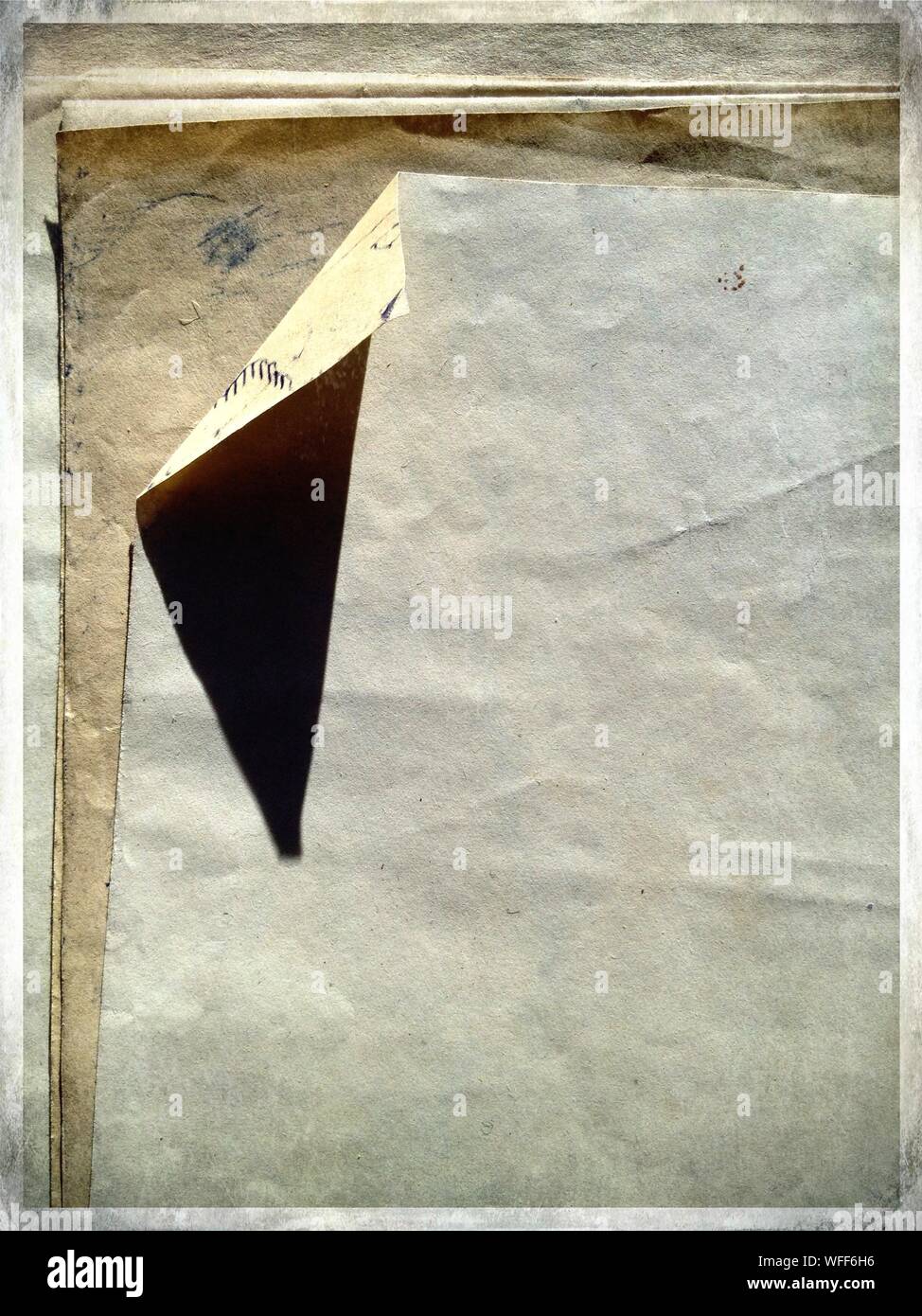 Old papers hi-res stock photography and images - Alamy