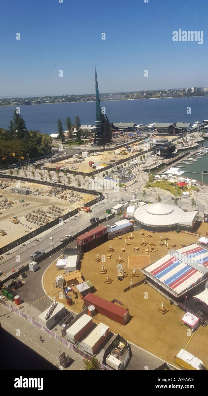 Elizabeth quay perth restaurant hi-res stock photography and images - Alamy