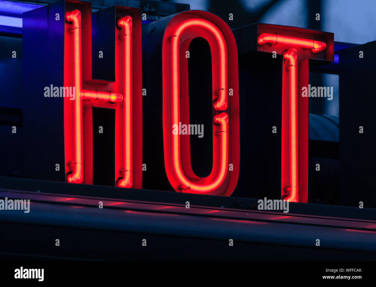 Its hot sign hi-res stock photography and images - Alamy