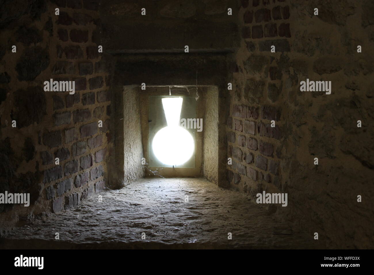 Shining light through window hi-res stock photography and images - Alamy