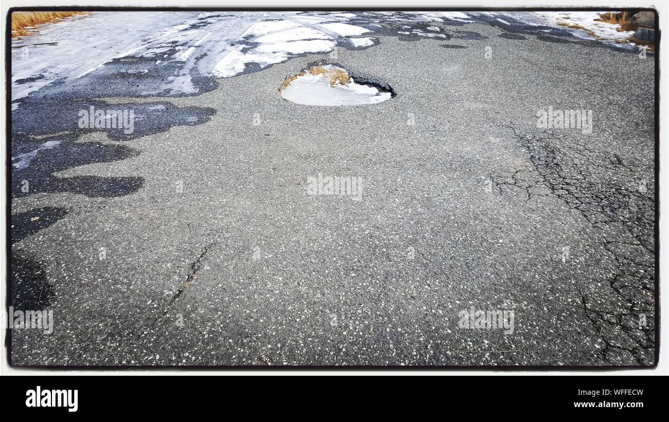 Full of road hi-res stock photography and images - Alamy