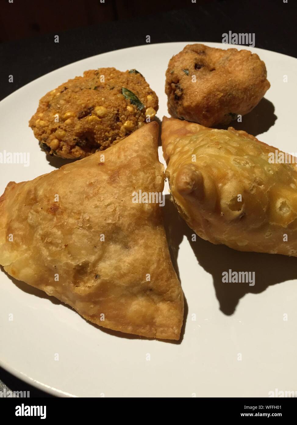 Samosa on table hi-res stock photography and images - Alamy