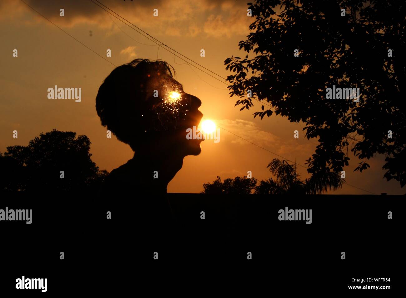 Silhouette man eating hi-res stock photography and images - Alamy