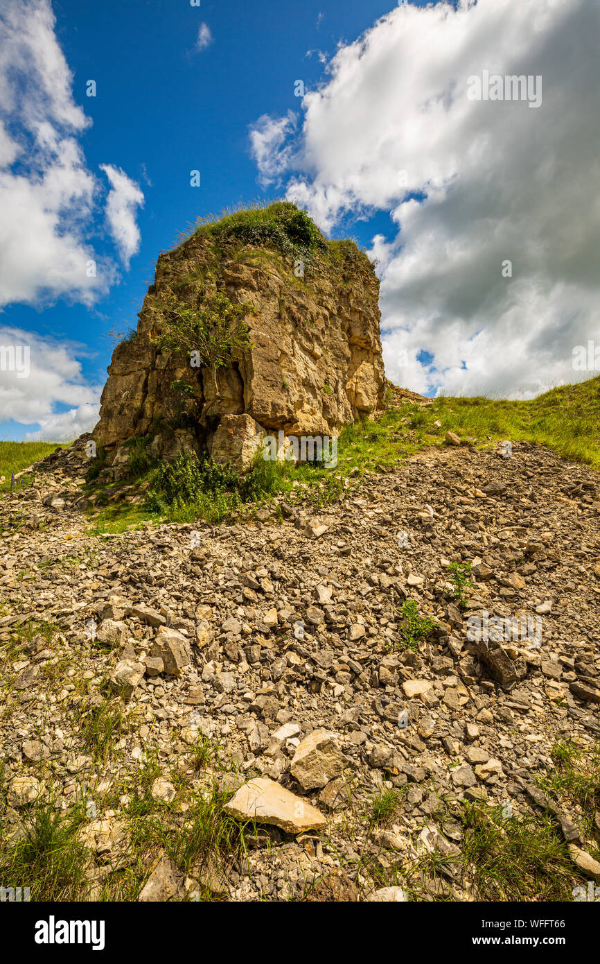Boulder scree hi-res stock photography and images - Alamy