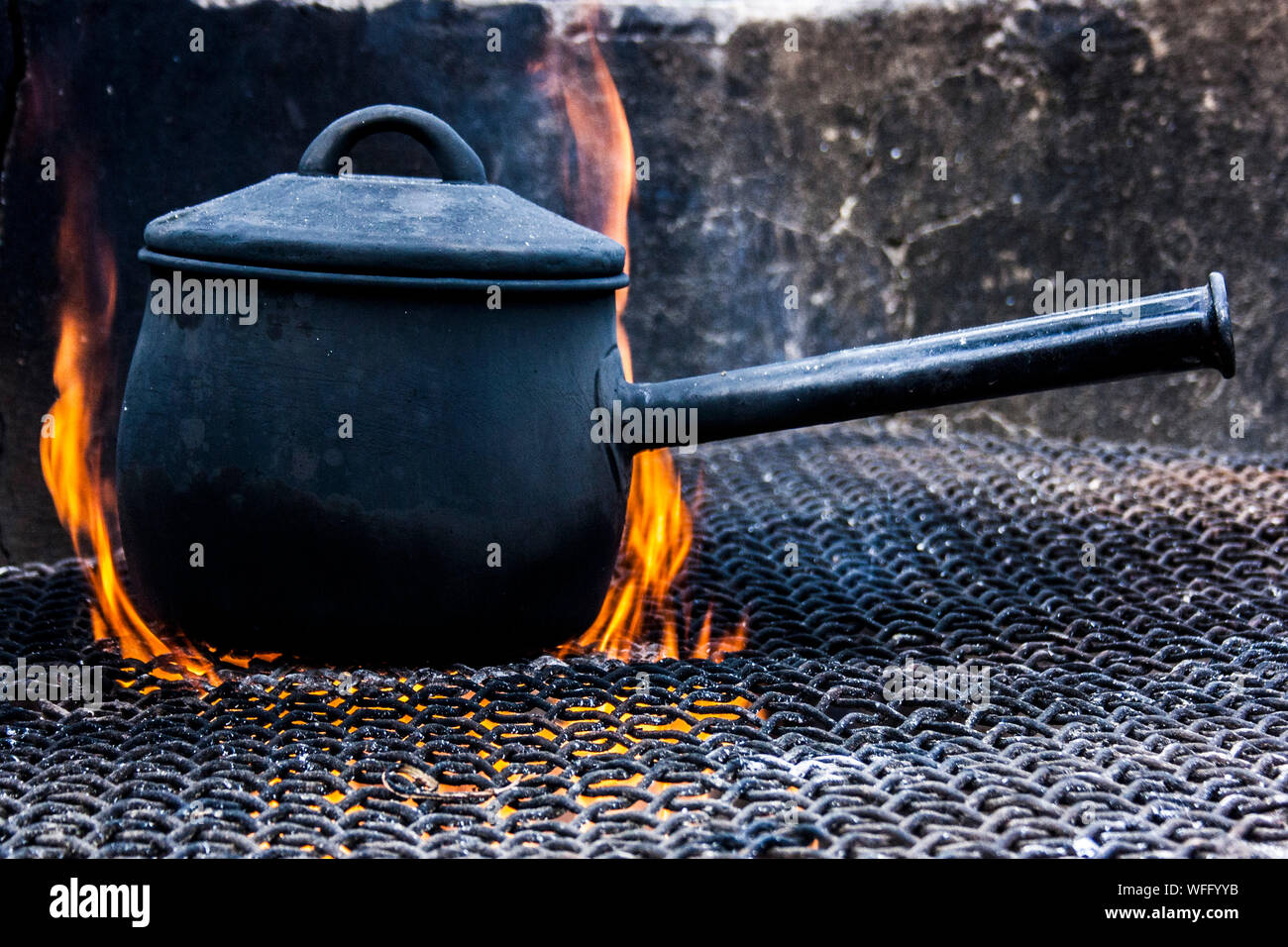 Container fire hi-res stock photography and images - Alamy