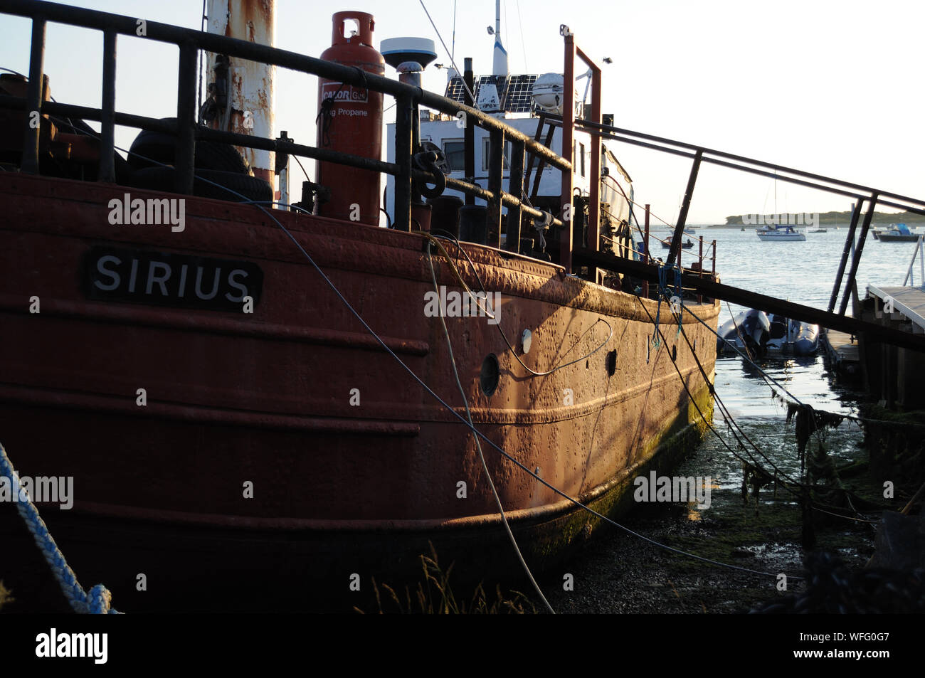 Rusting House boat Stock Photo - Alamy