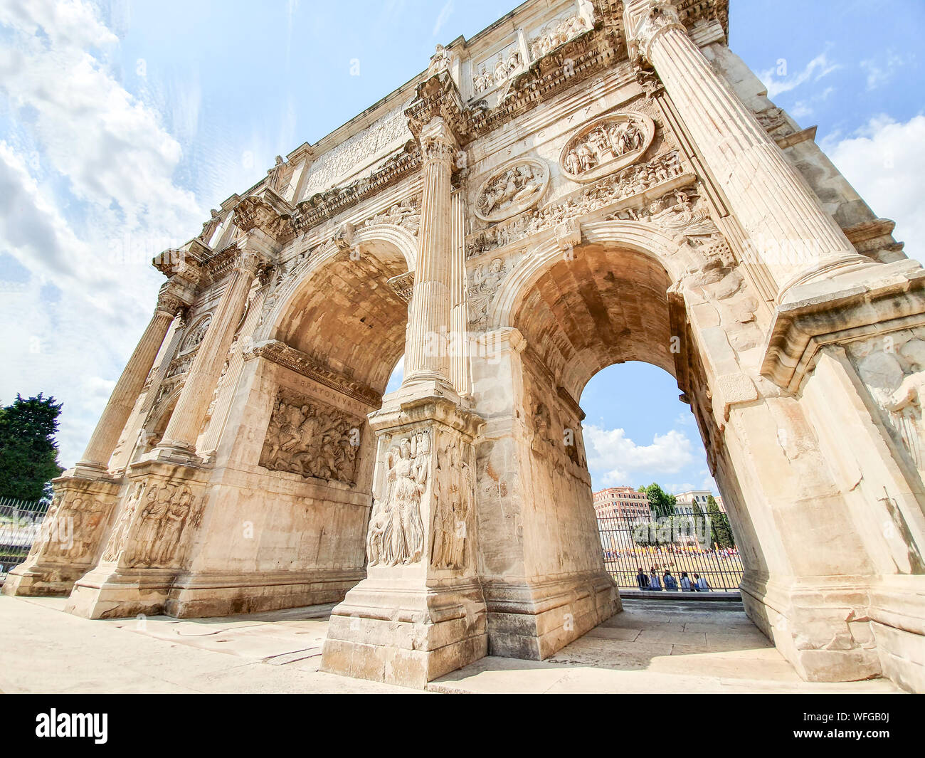 The - the largest Roman triumphal arch Stock Photo - Alamy