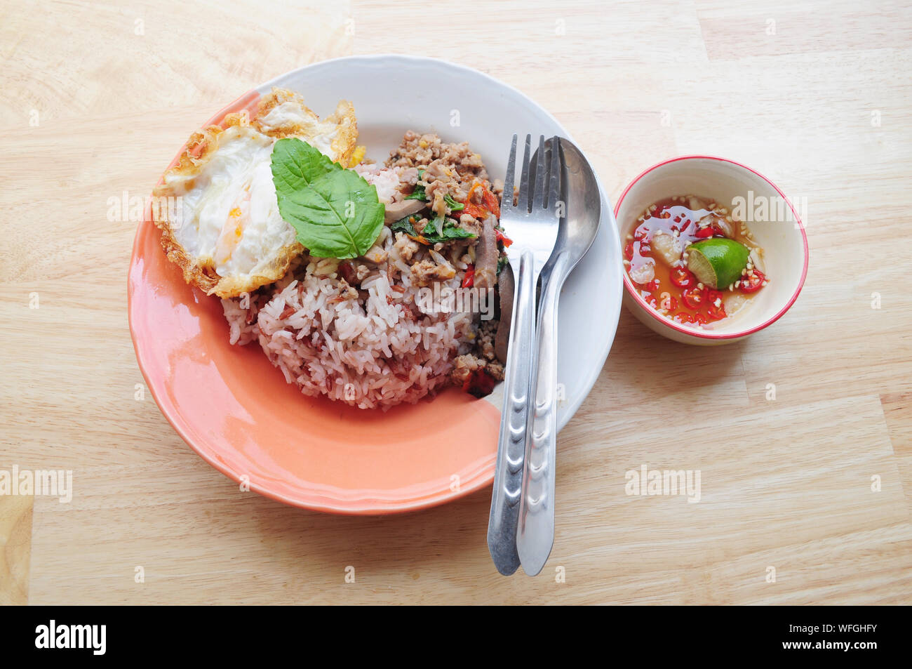 Kao pad kra prao hi-res stock photography and images - Alamy