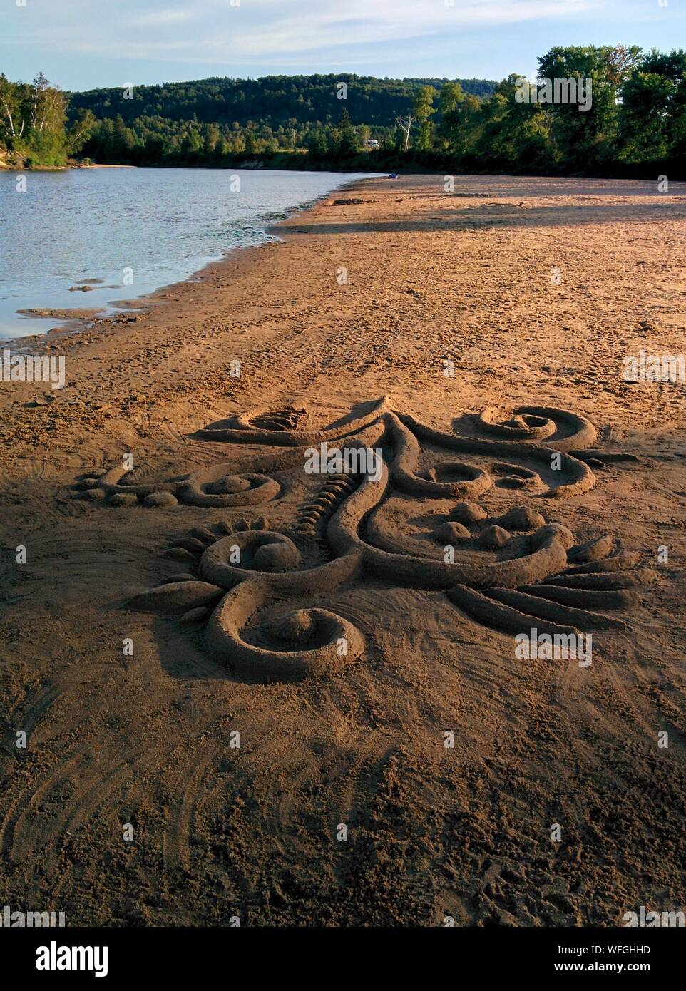 Design in the sand hi-res stock photography and images - Alamy