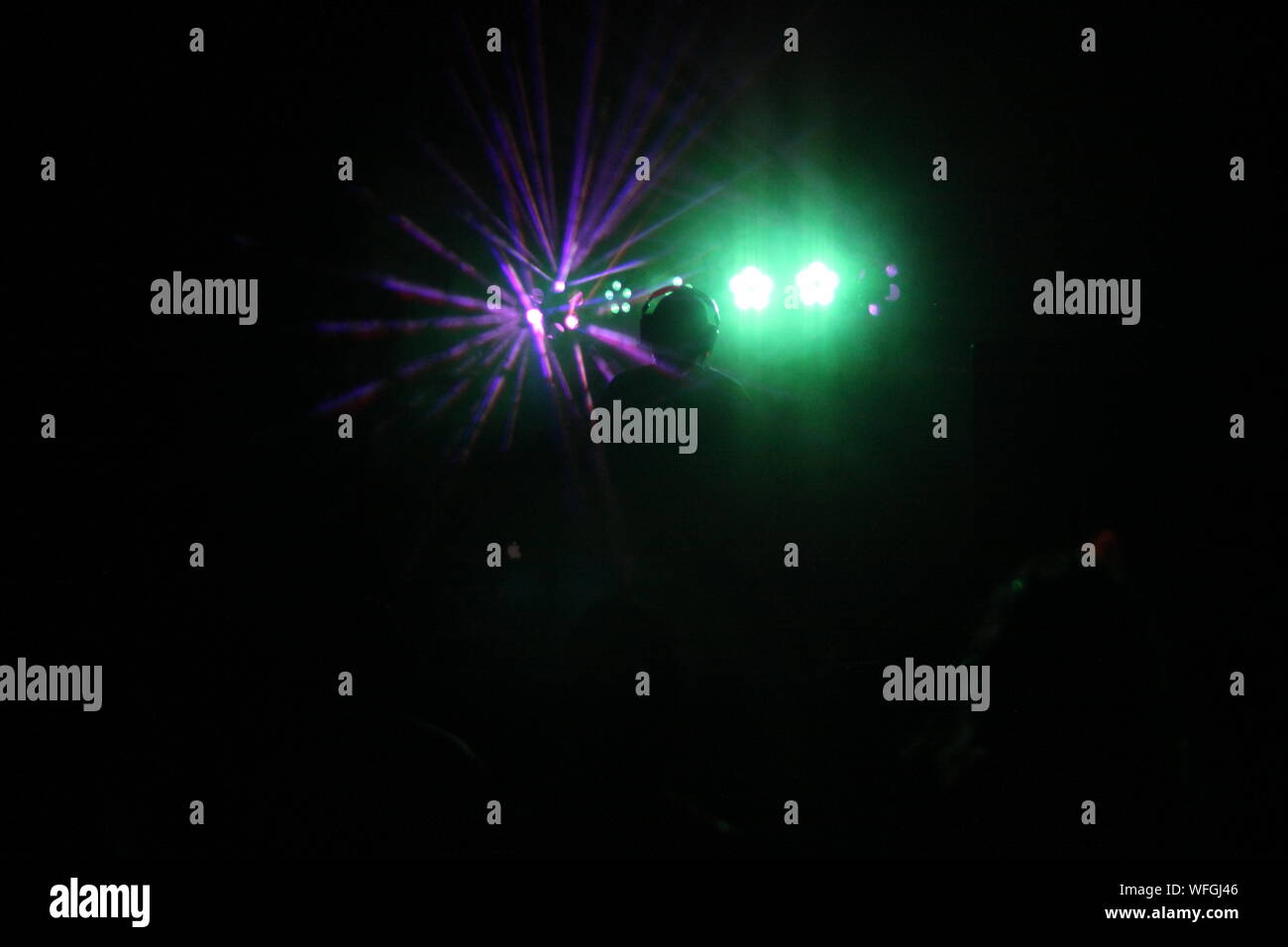 Singer Silhouette High Resolution Stock Photography and Images - Alamy