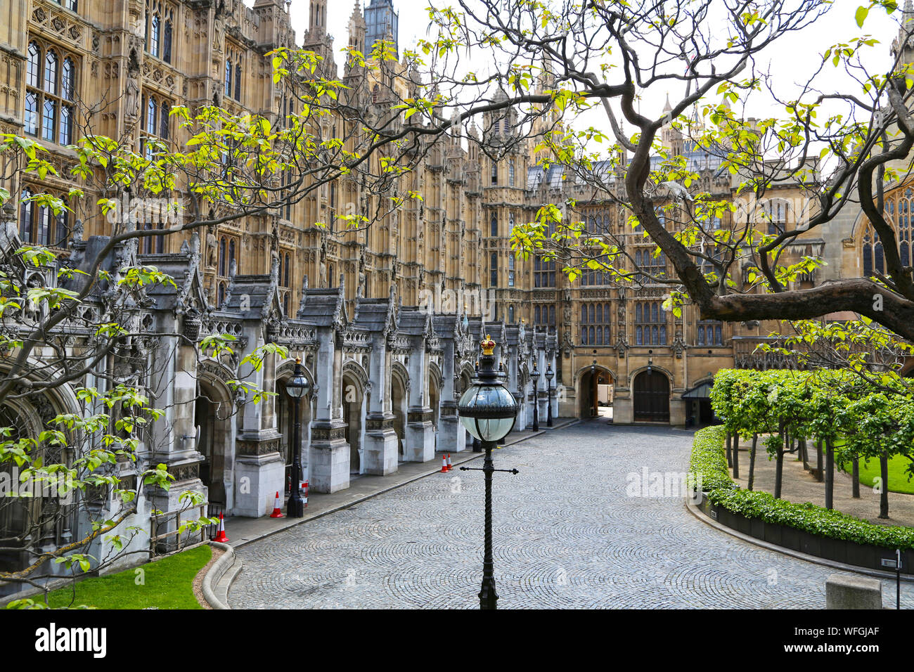Nice london houses hi-res stock photography and images - Alamy