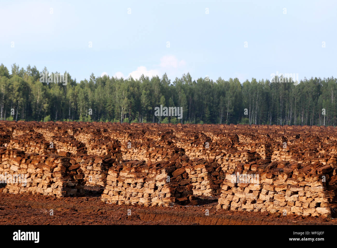 Peat stacks hi-res stock photography and images - Alamy