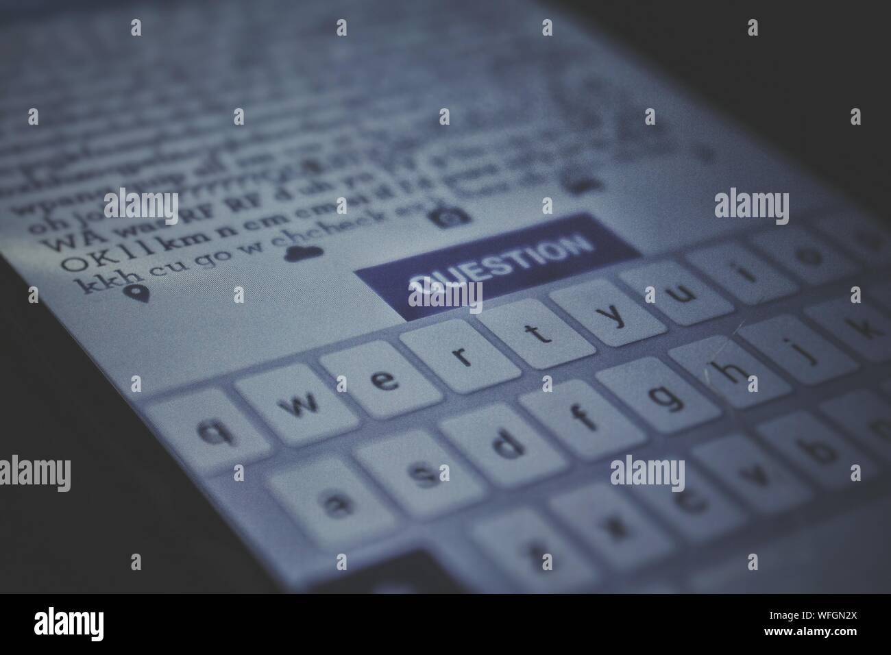 Phone qwerty hi-res stock photography and images - Alamy