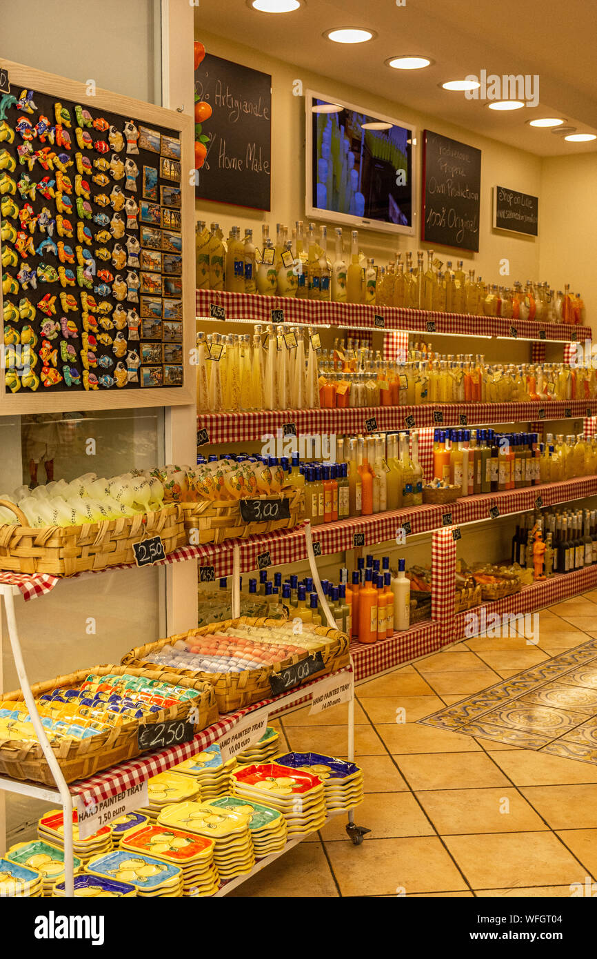 Souvenir shop positano hi-res stock photography and images - Alamy