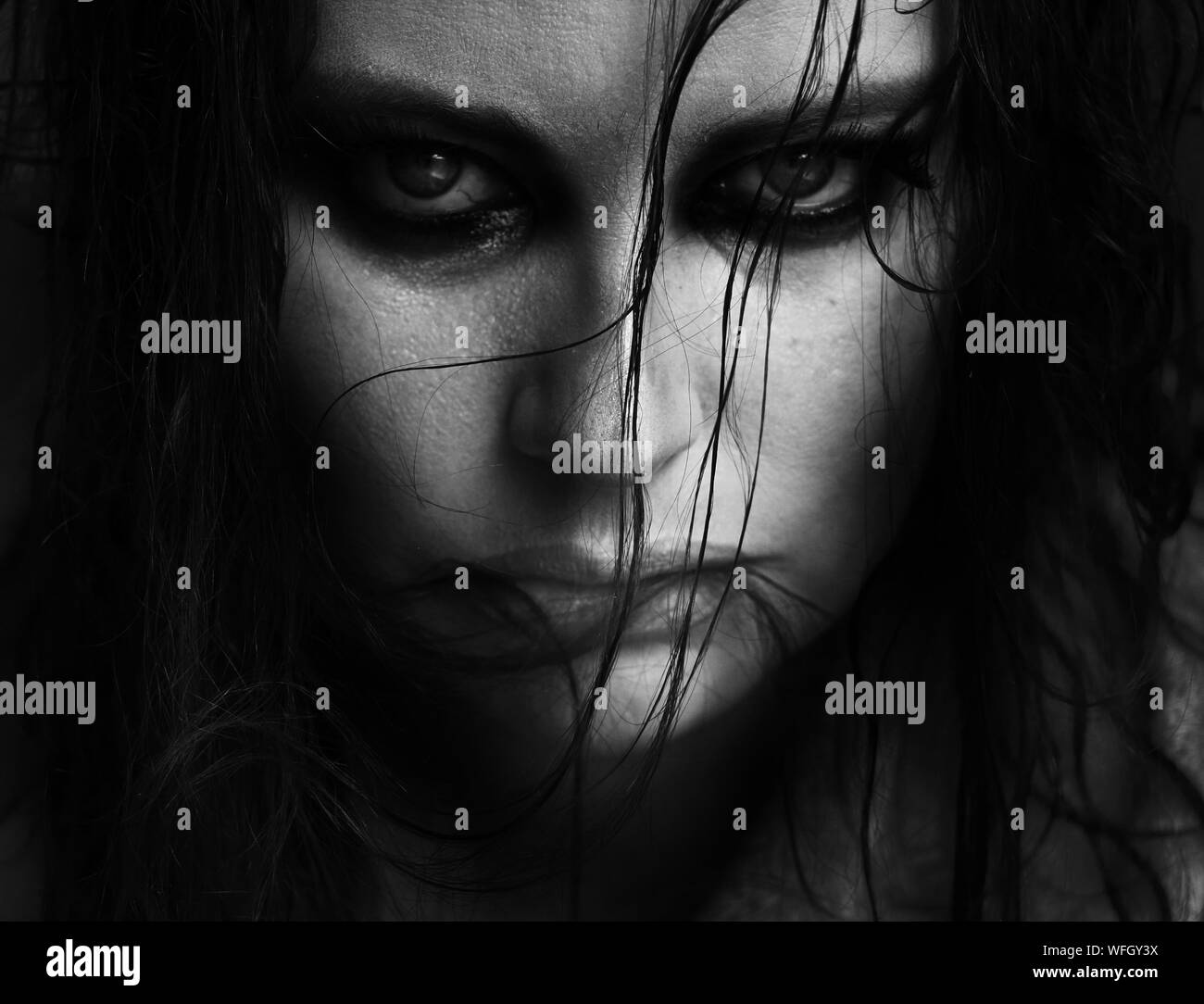 Tangled hair hi-res stock photography and images - Alamy