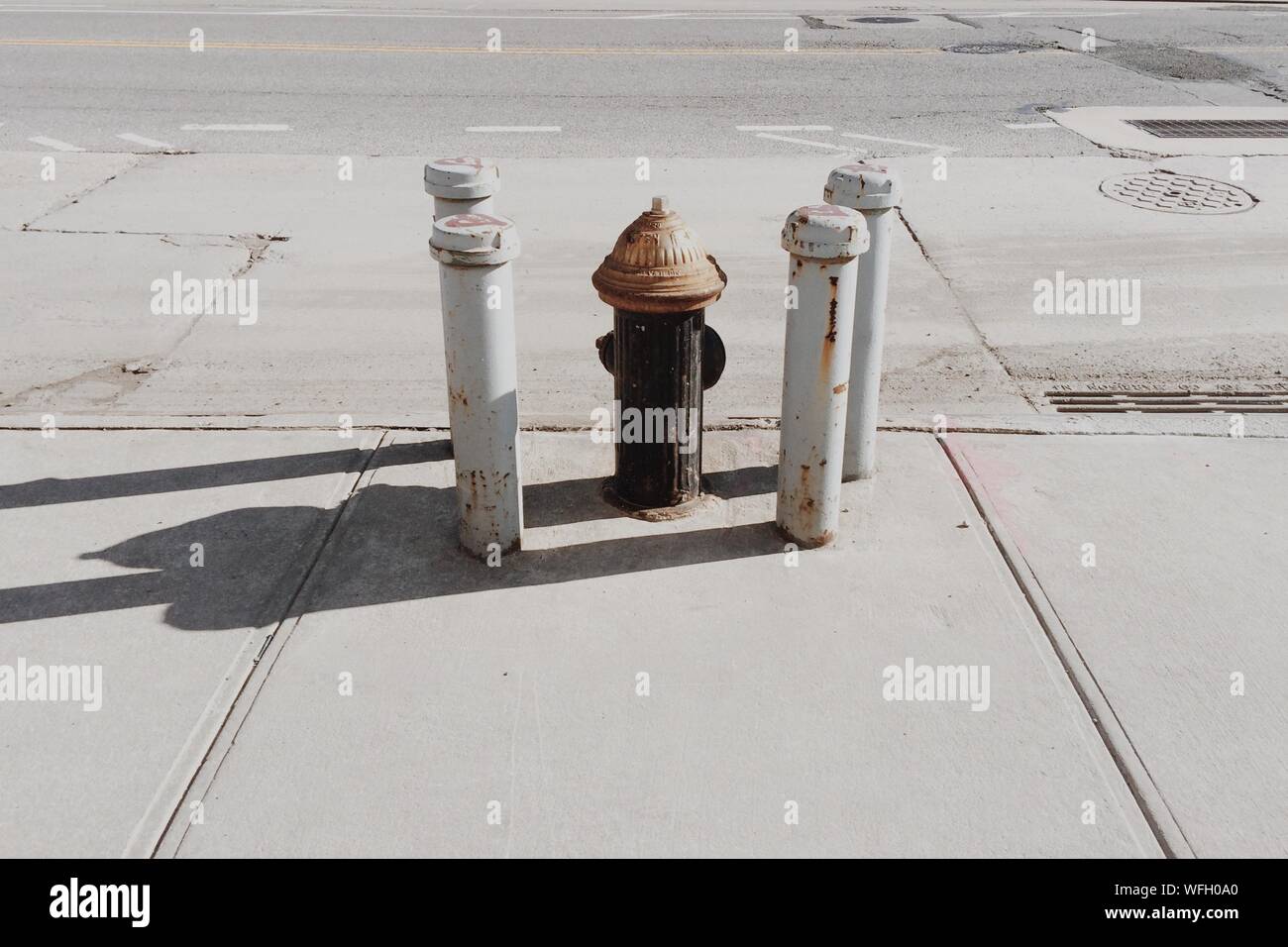 Rusty bollards hi-res stock photography and images - Alamy