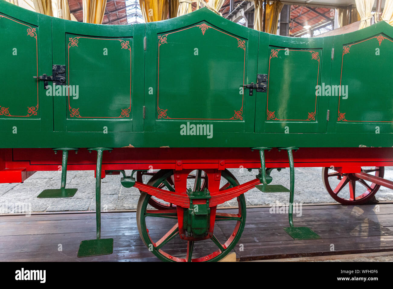 Old restored train carriage Stock Photo - Alamy