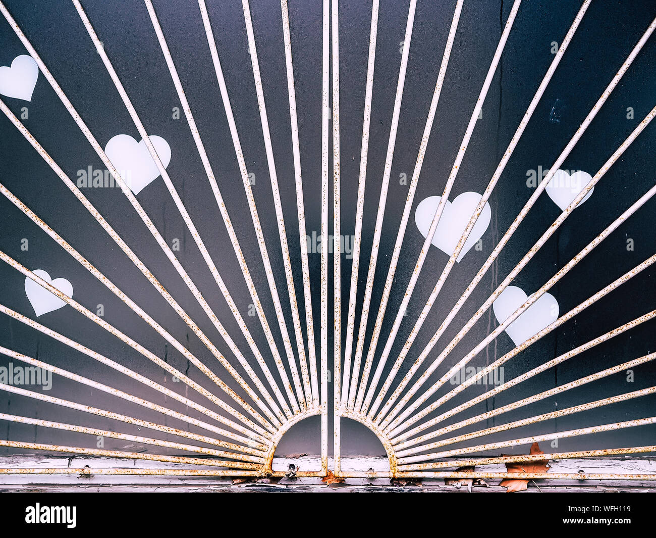 Heart gate hi-res stock photography and images - Alamy