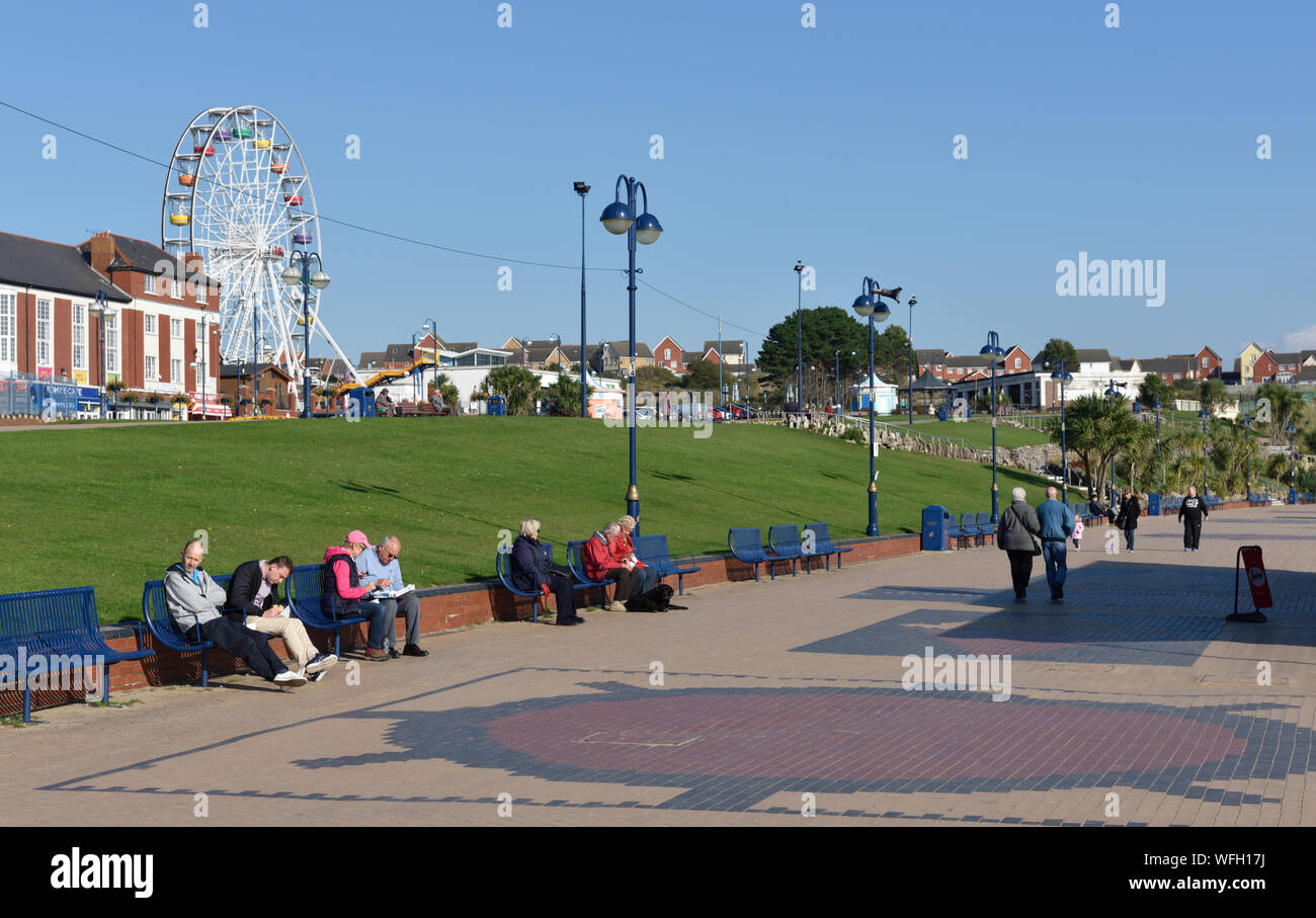 Barry island wales promenade hi-res stock photography and images - Alamy