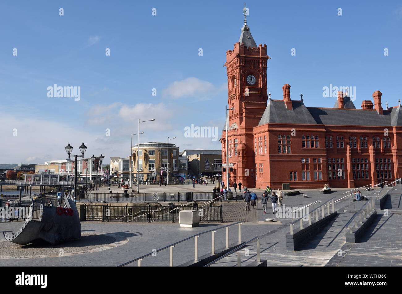 Pierhead exhibition centre hi-res stock photography and images - Alamy