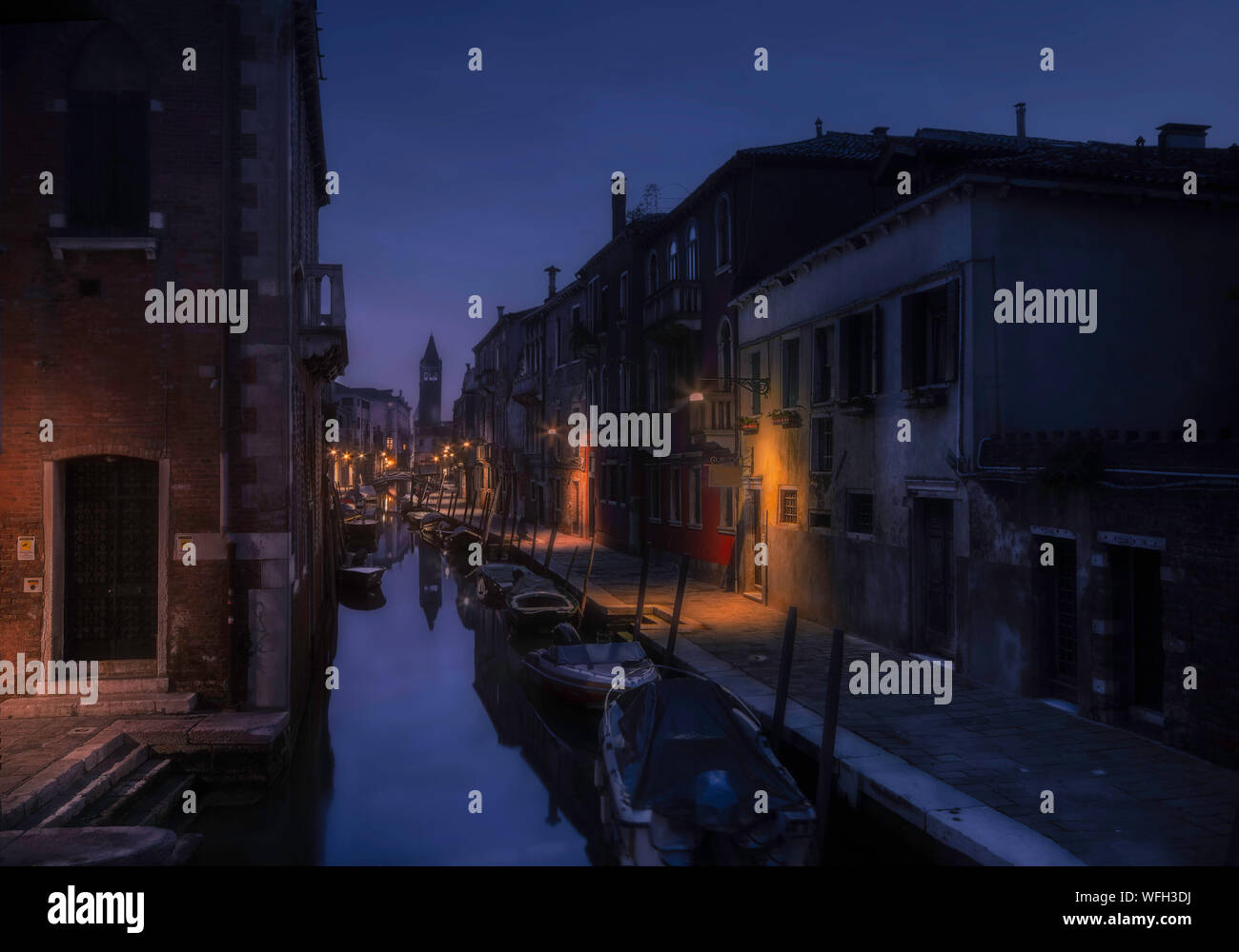 Venetian paths 170 hi-res stock photography and images - Alamy