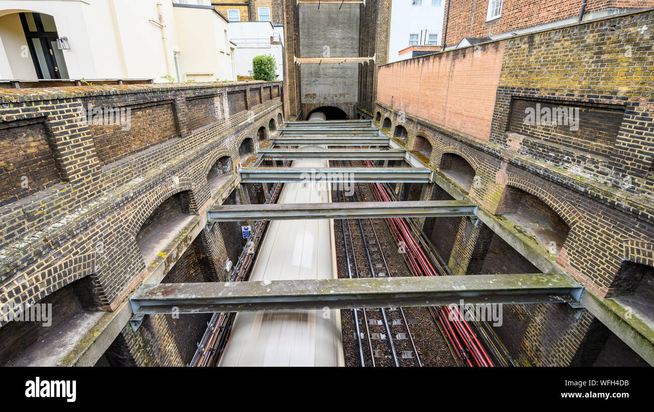 Fake Houses over the District & Circle Tube lines, Leinster Gardens ...