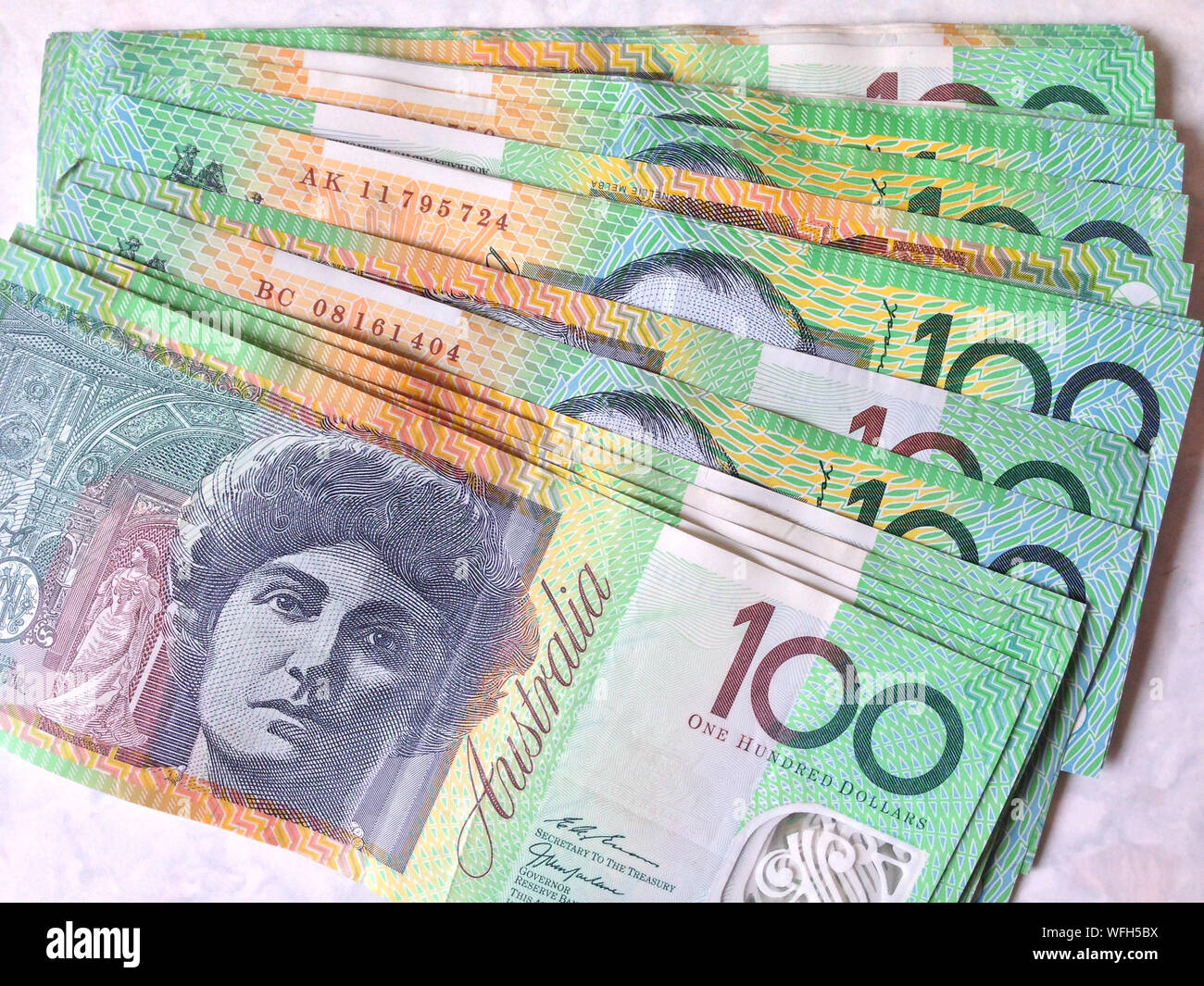 Australian one hundred dollar hi-res stock photography and images - Alamy