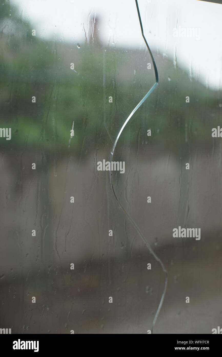 Rain leakage hi-res stock photography and images - Alamy