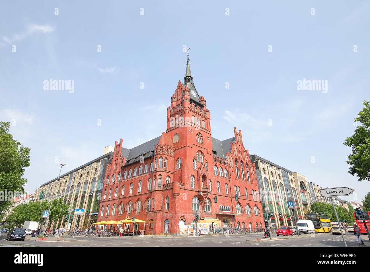 Das Schloss Shopping Mall Berlin Germany Stock Photo Alamy das-schloss-shopping-mall-berlin-germany-stock-photo-alamy