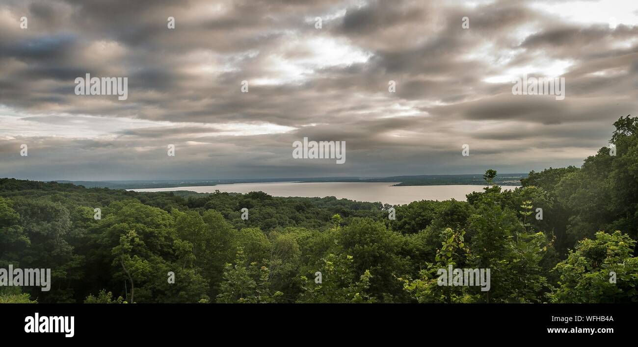 Gloomy view hi-res stock photography and images - Alamy