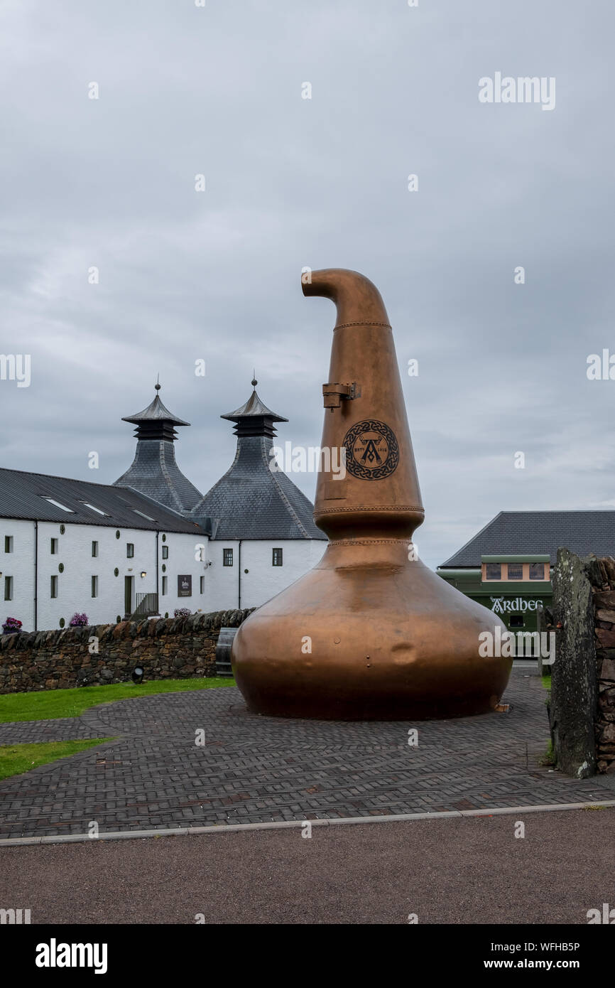 Ardbeg distillery hi-res stock photography and images - Alamy