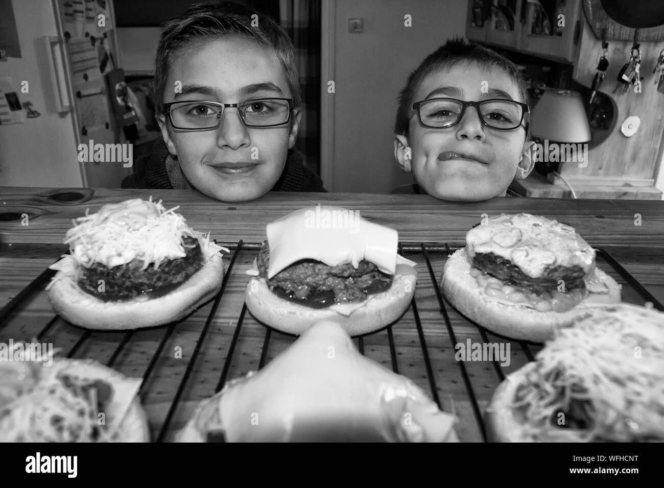 Home of the burger family hi-res stock photography and images - Alamy